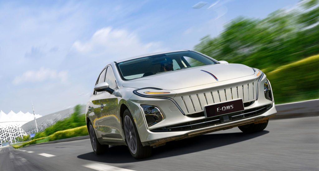 معرفی سدان برقی E-QM5؛ نخستین خودروی هونگچی در ایران - وبلاگ کارنامه