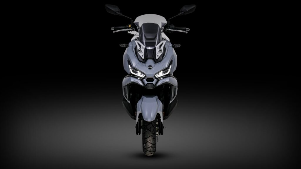 بررسی موتورسیکلت SYM ADV 175؛ ترکیبی از ایمنی، زیبایی و هیجان! - وبلاگ کارنامه